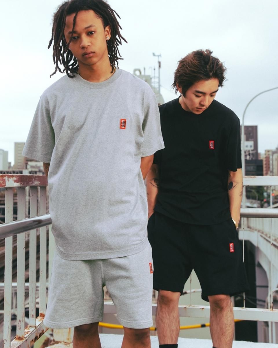 BlackEyePatch《ブラックアイパッチ》| SMALL HWC LABEL TEE BlackEyePatch《ブラックアイパッチ》| SMALL HWC LABEL TEE