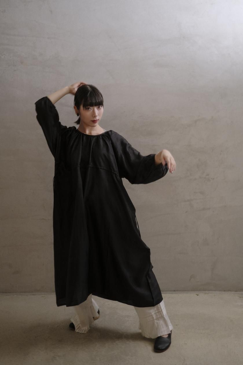 BUNON / Hem Tuck Pants - c a b i n e t O N L I N E S T O R E BUNON / Hem Tuck Pants - c a b i n e t O N L I N E S T O R E
