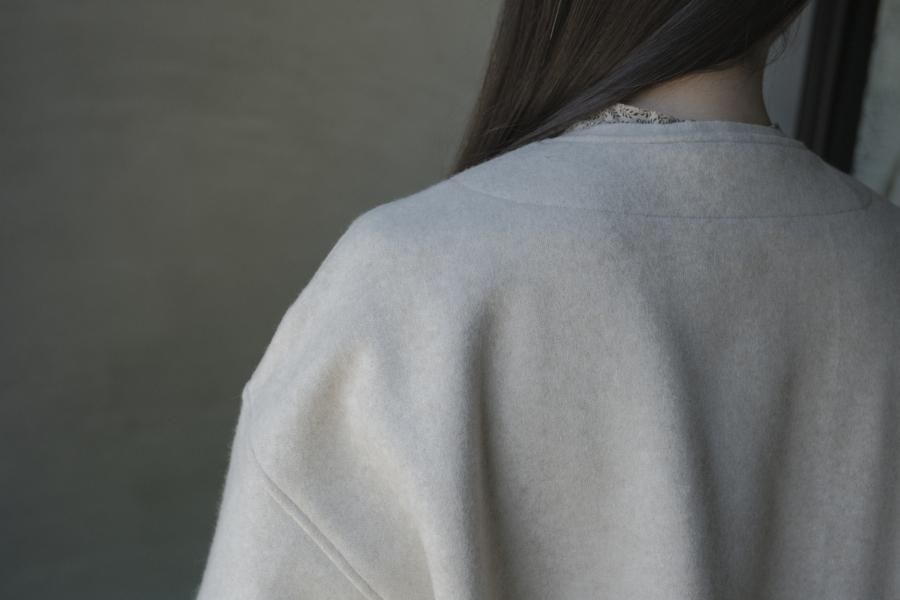 MITTAN | 圧縮ウールニットコート - c a b i n e t O N L I N E MITTAN | 圧縮ウールニットコート - c a b i n e t O N L I N E
